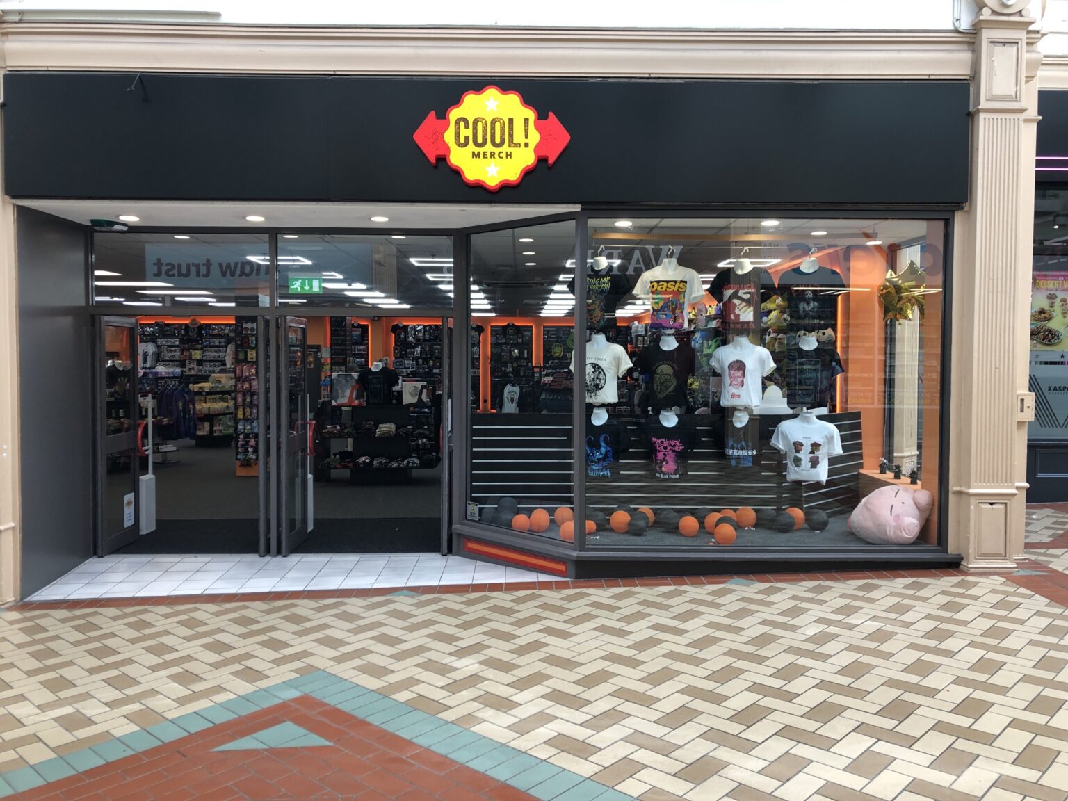 Stores – County Walk